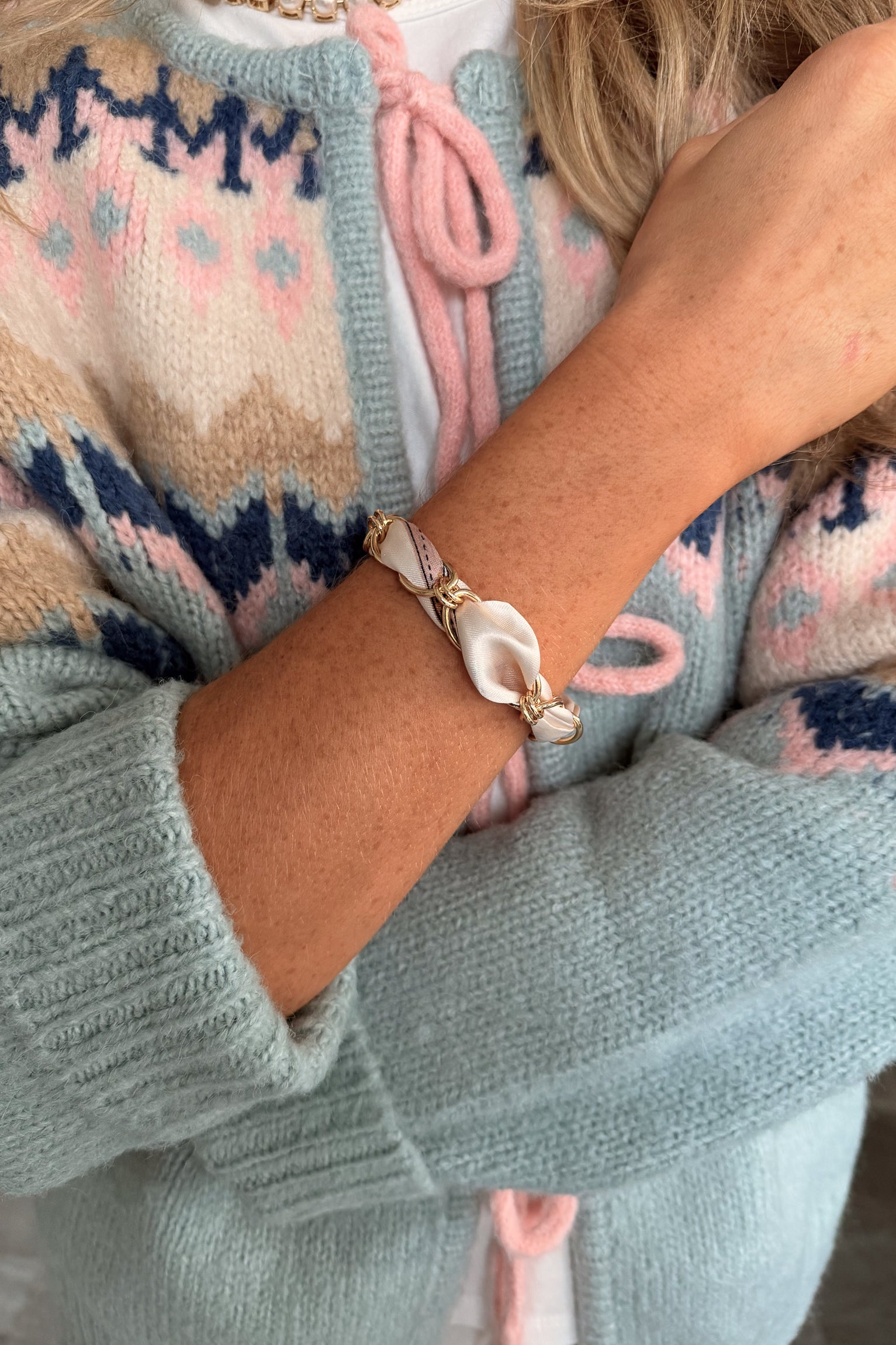 Nova Ivory & Gold Scarf Chain Bracelet - Lizard Thicket