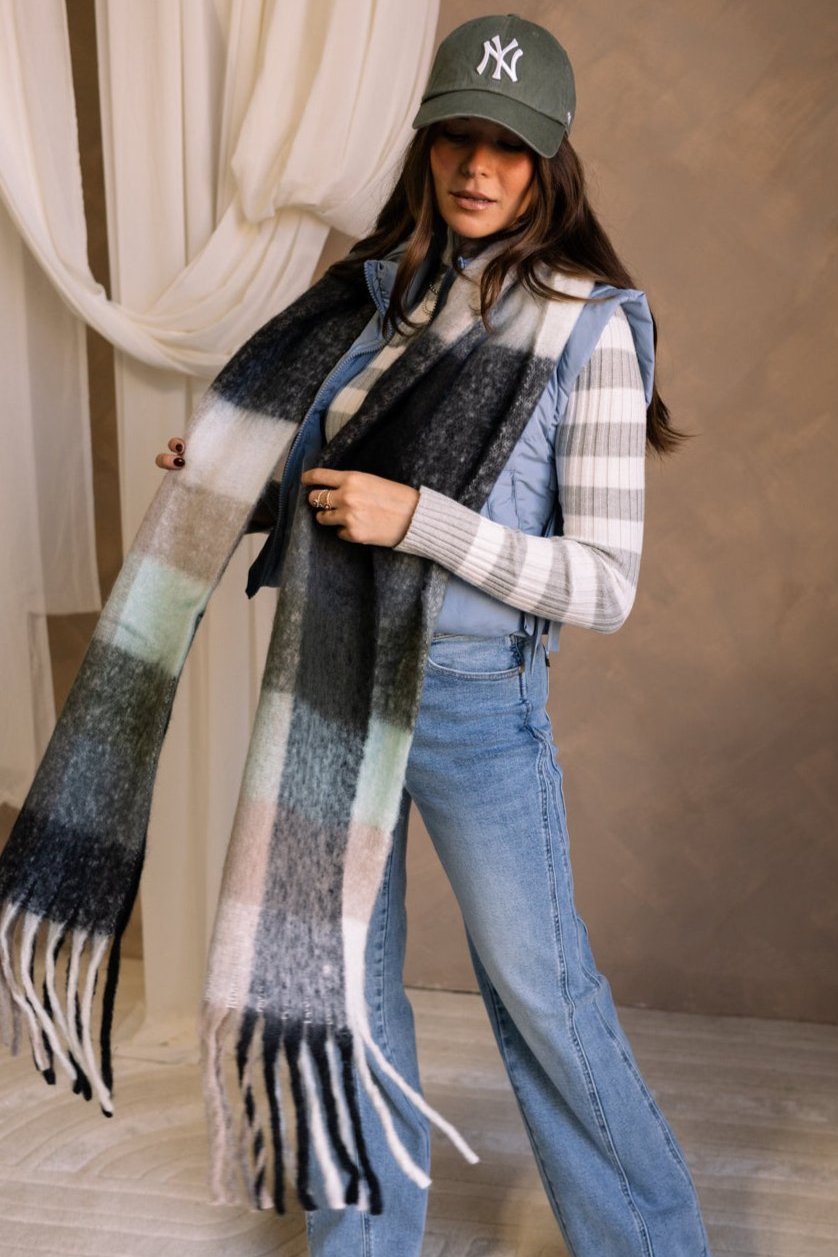 Maren Plaid Fringe Scarf - Lizard Thicket