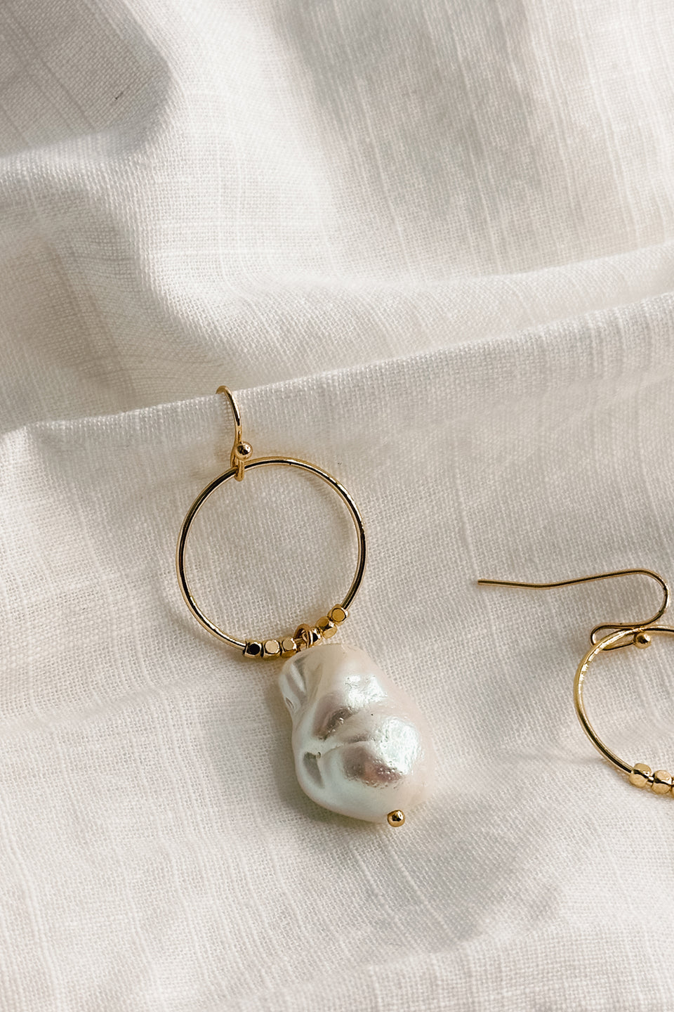 Shelby Pearl and Gold Mini Hoop Dangle Earring - Lizard Thicket